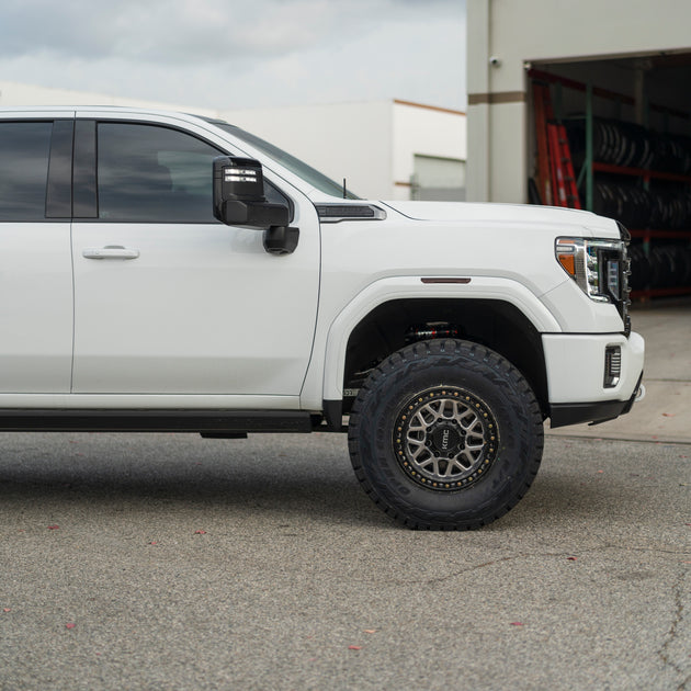 Cognito 3-Inch Elite Leveling Kit with Elka 2.5 Reservoir shocks for 2 ...